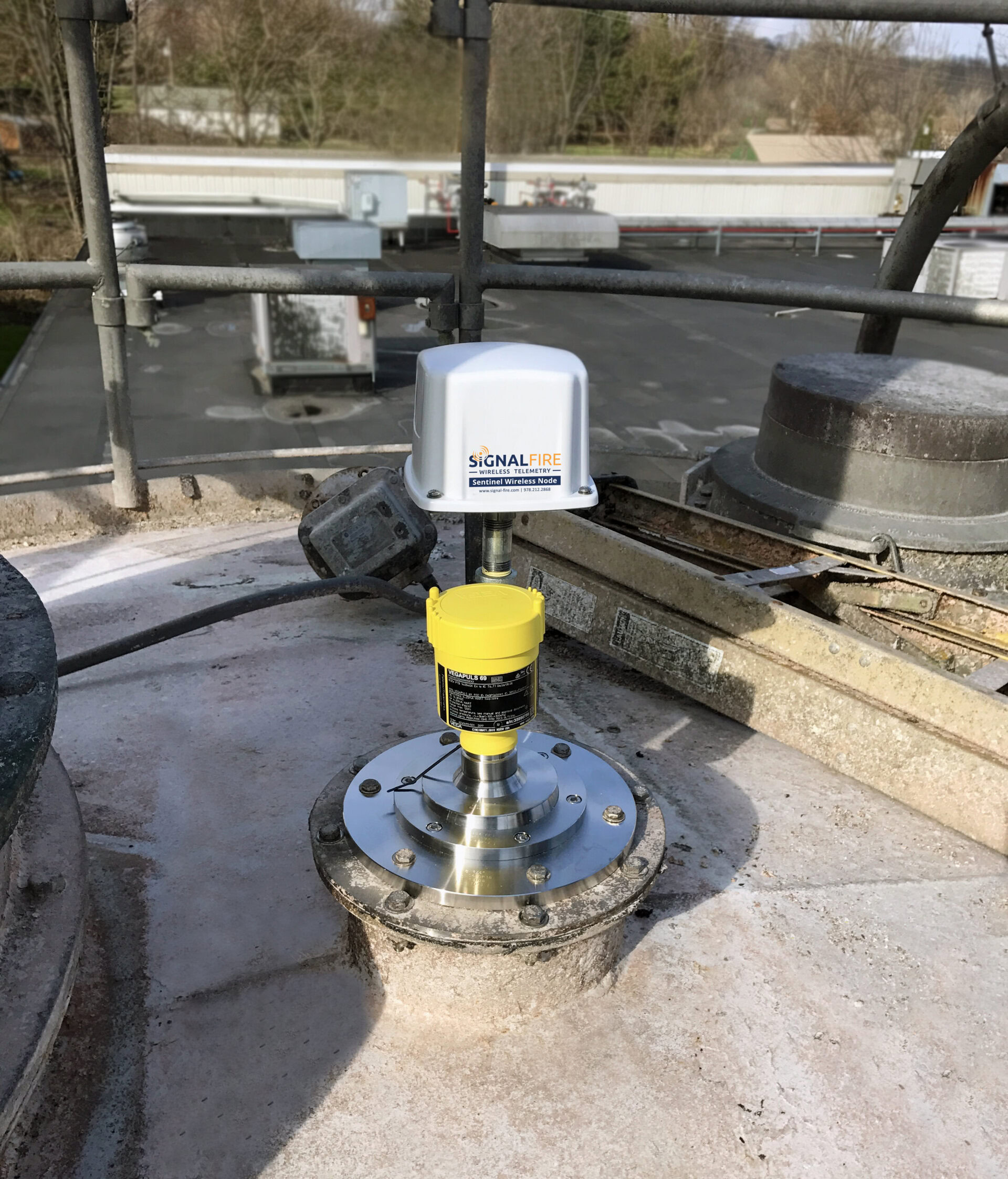 VEGAPULS69 Level Sensors with SignalFire Remote Sensing System Automate ...